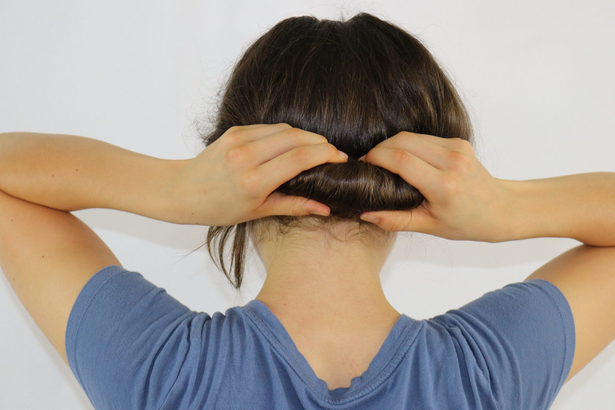 How to Do a Gibson Tuck Step-by-Step - Beautiful Life