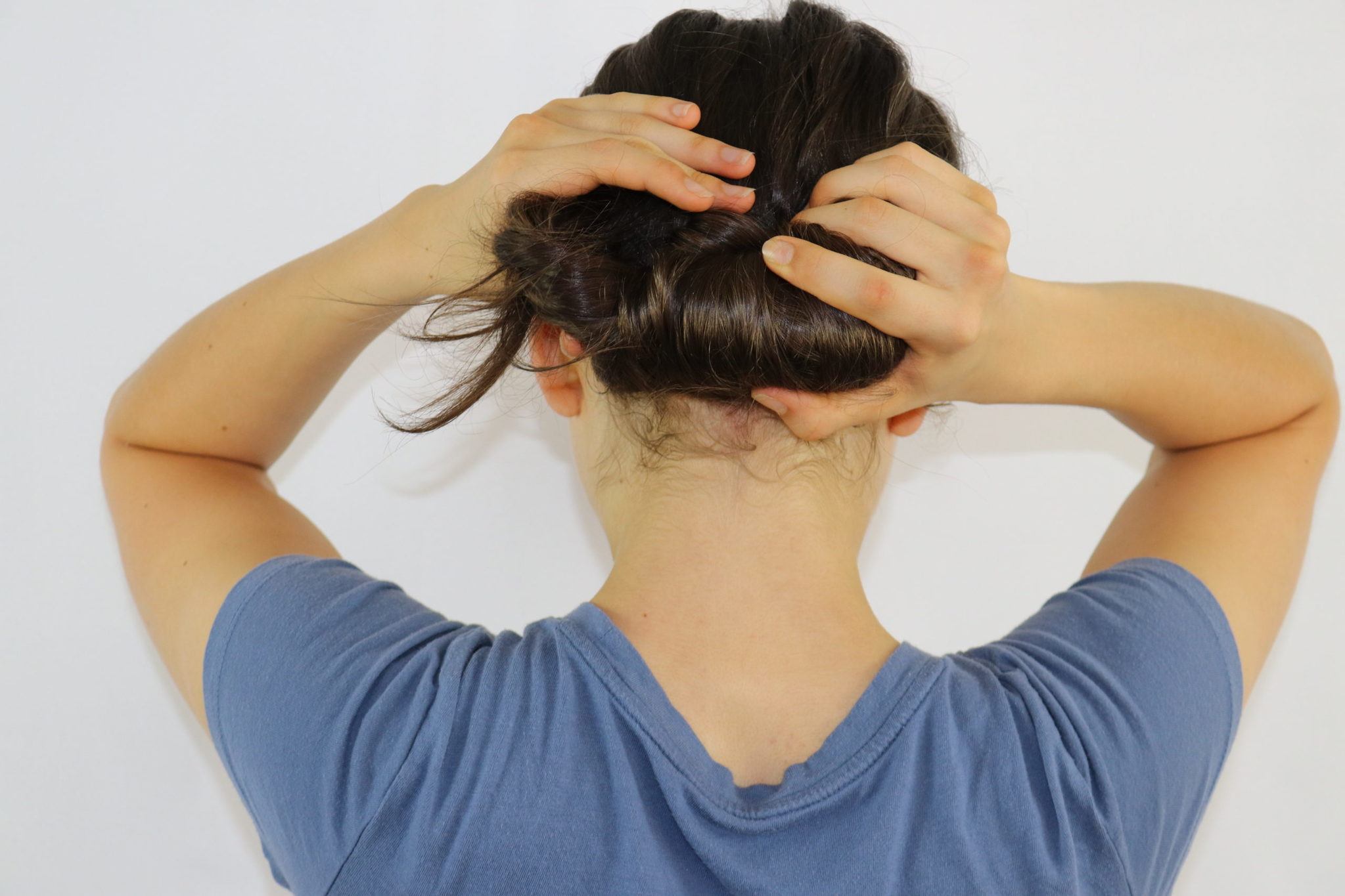 How to Do a Gibson Tuck Step-by-Step - Beautiful Life