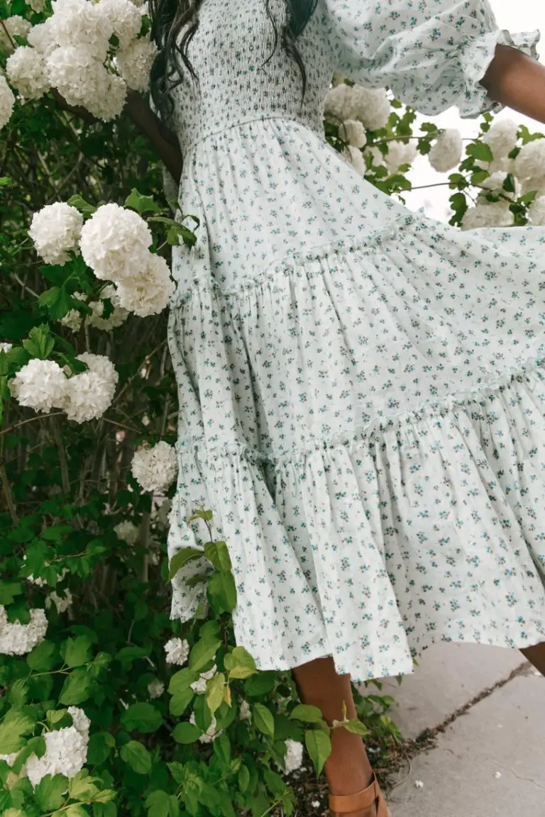 12 Beautiful Modest Dresses you will Absolutely Love! - Beautiful Life