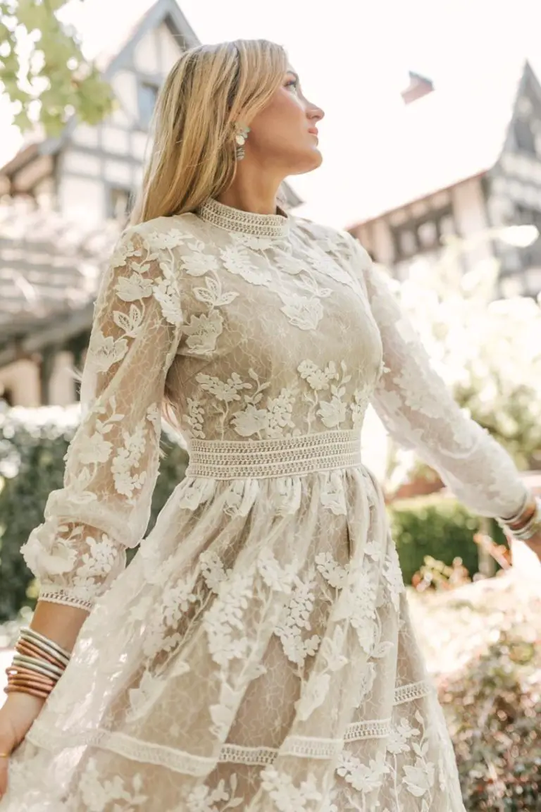 12 Beautiful Modest Dresses you will Absolutely Love! - Beautiful Life