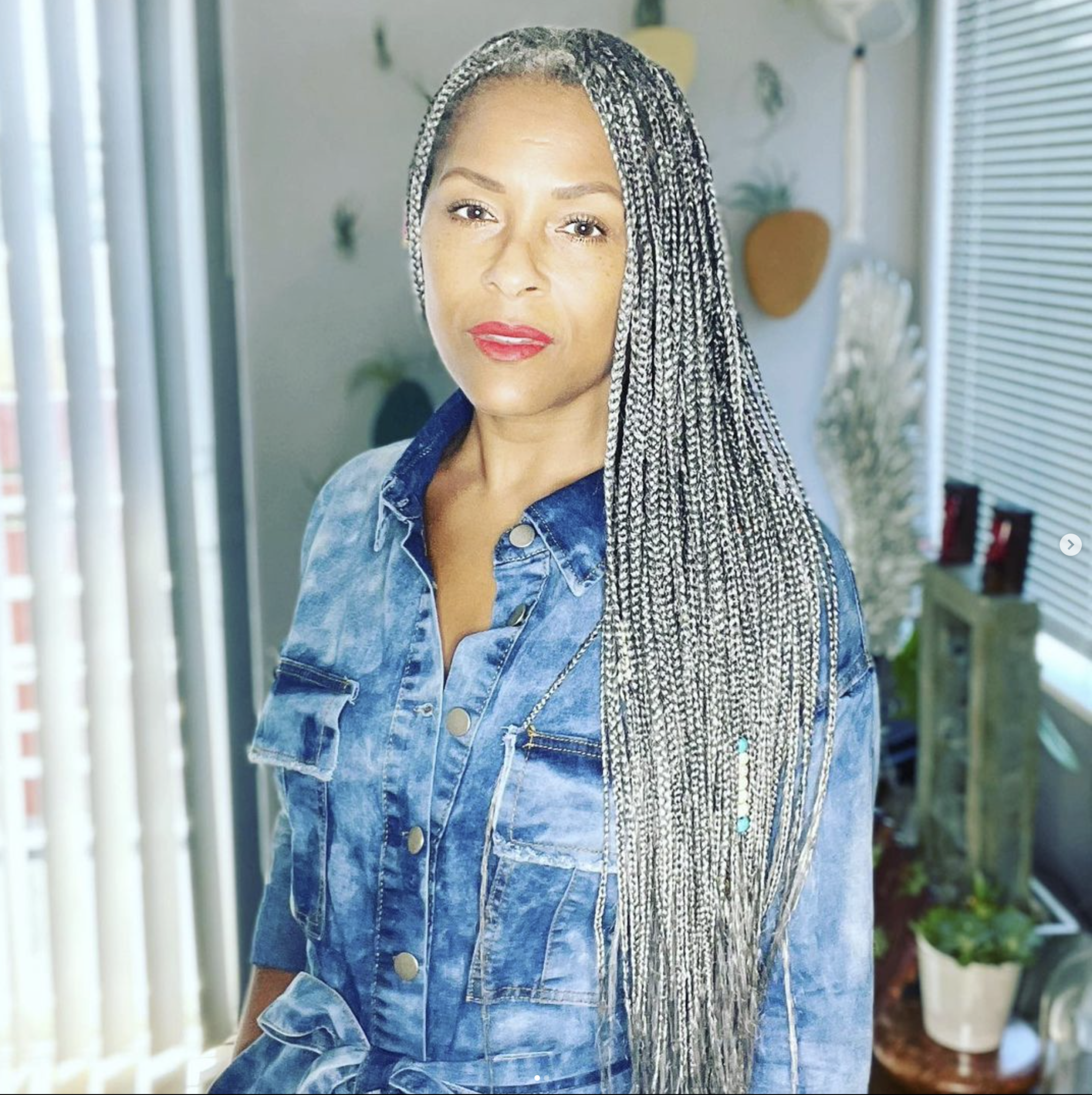 29 Absolutely Beautiful Braid Styles for Gray Hair - Beautiful Life