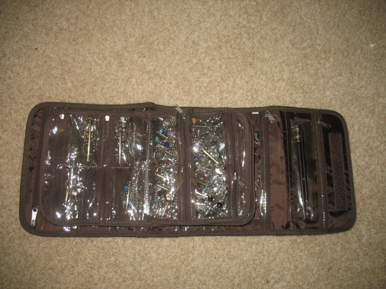 12 Brilliant Ideas for Beautifully Organizing your Hair Clips ...