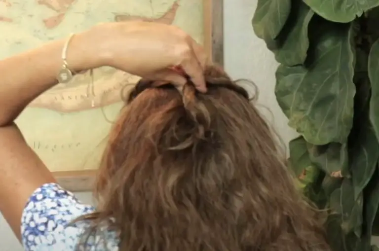 7 Super Cute Ways to Wear Mini Hair Clips (with Video & Pictures)