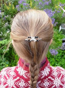7 Super Cute Ways to Wear Mini Hair Clips (with Video & Pictures)